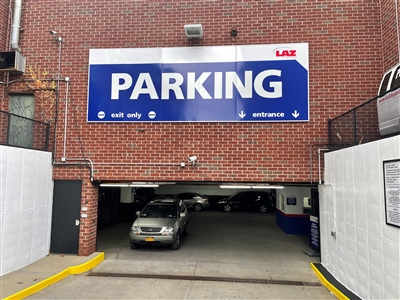 LAZ Parking