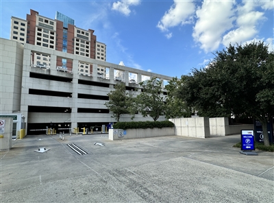 Charlotte Meckle... | Parking | LAZ Parking